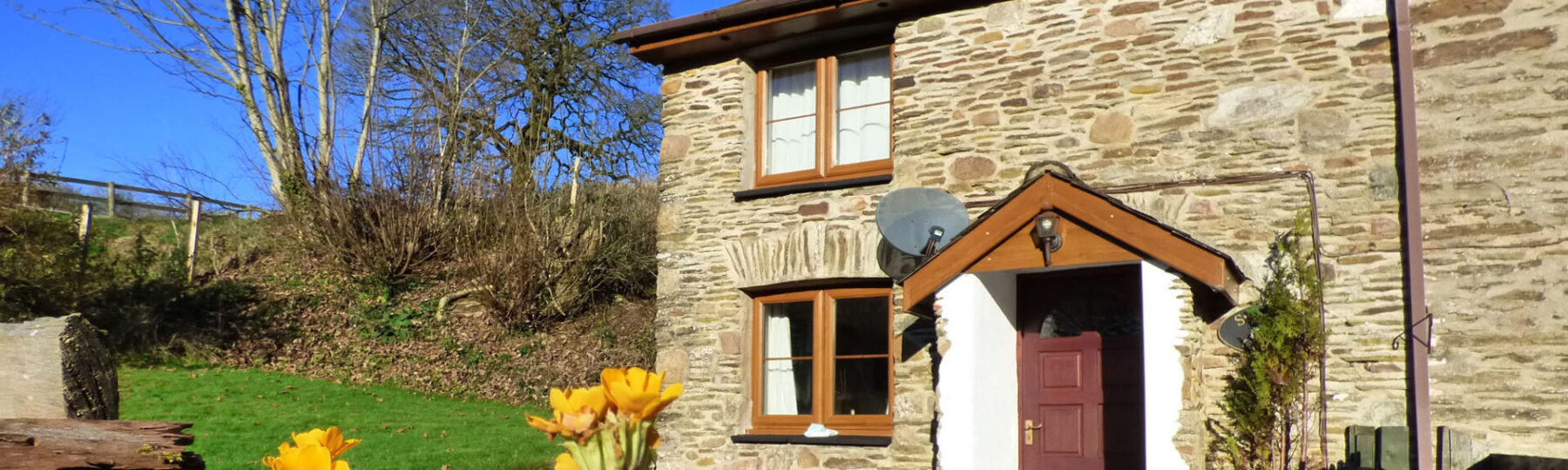Snowdrop | Court Farm Holiday Cottages