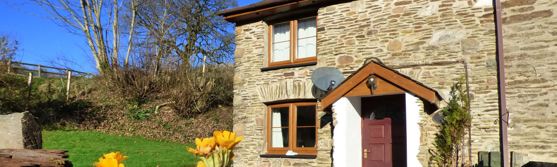 Snowdrop | Court Farm Holiday Cottages